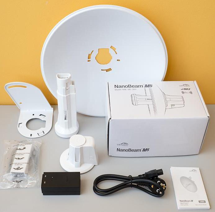 Точка доступа Wi-Fi Ubiquiti NanoBeam 25 dBi NBE-M5-400